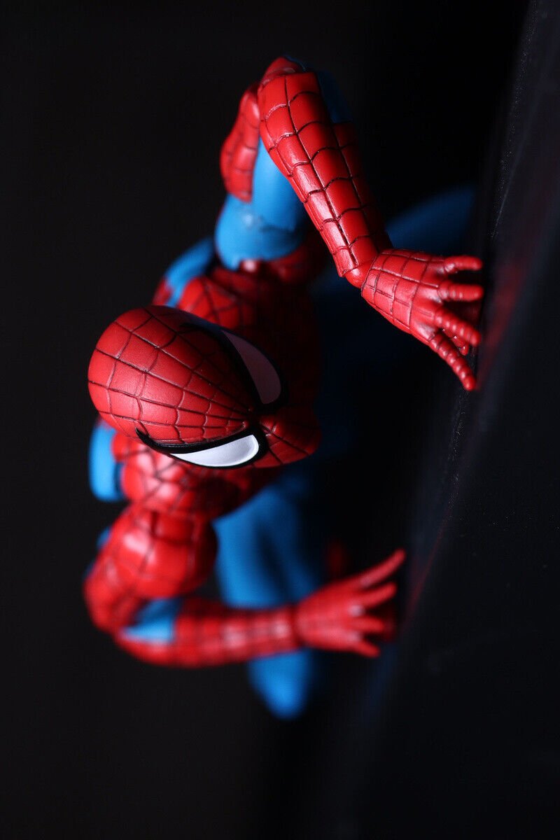 CT Toys MAFEX No.185 Spider-Man CLASSIC COSTUME Version – Inaboxstore