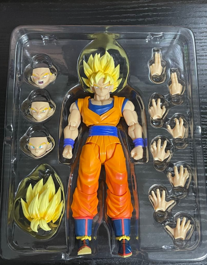 Son Goku Super Saiyan (The Games Begin) S.H.Figuarts Action Figure ...